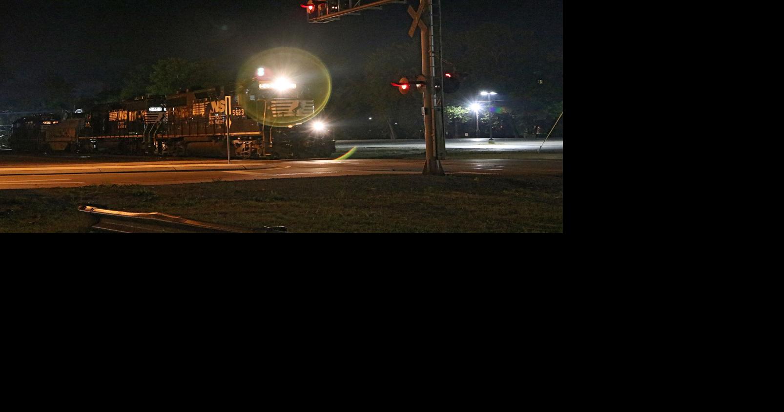 Railroad to install crossing gates near roundabout | News ...