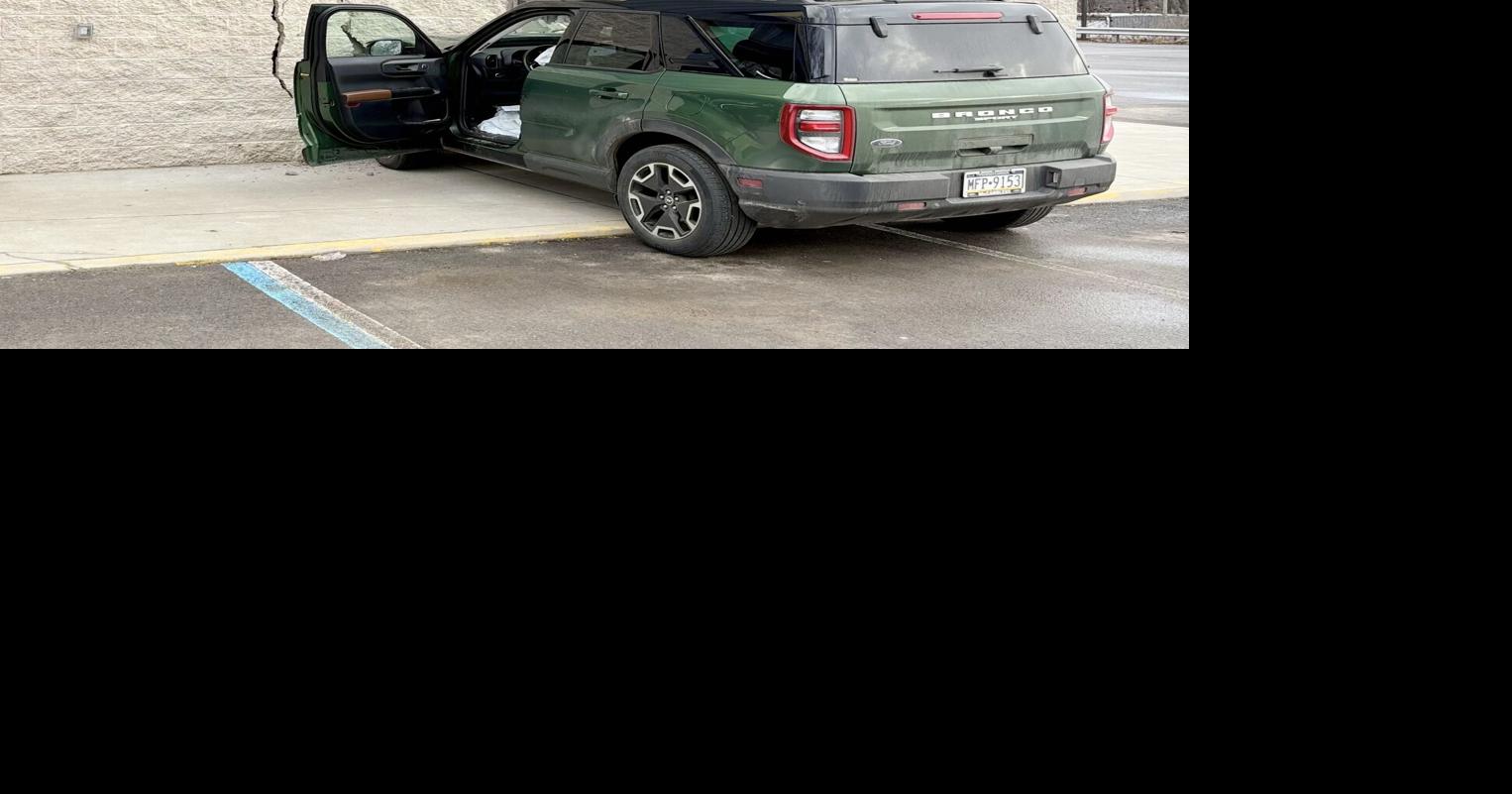 Car runs into wall of Dollar General building in Mercer | News ...