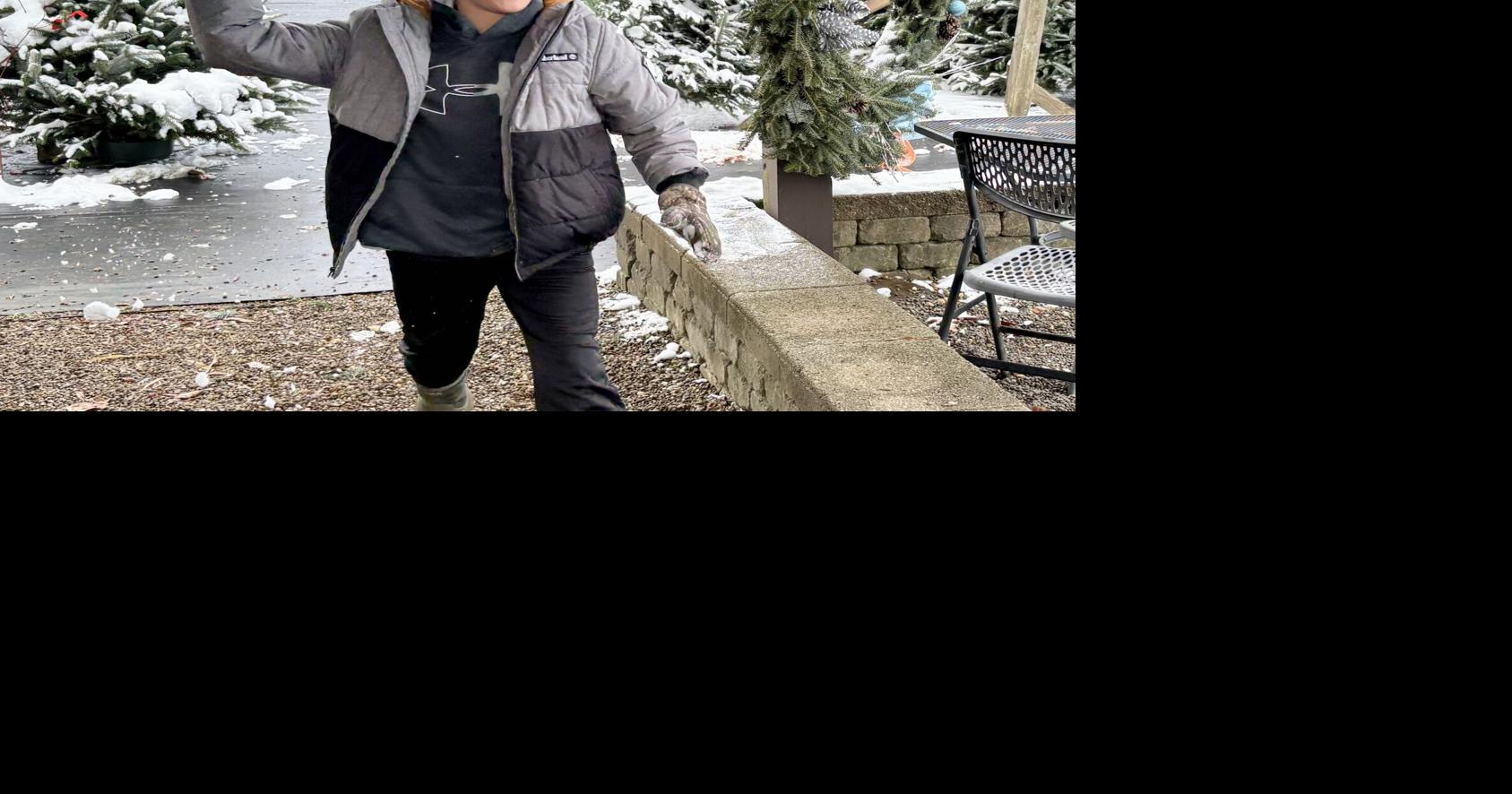 Area gets a taste of wintry weather with a powdery coating of snow ...