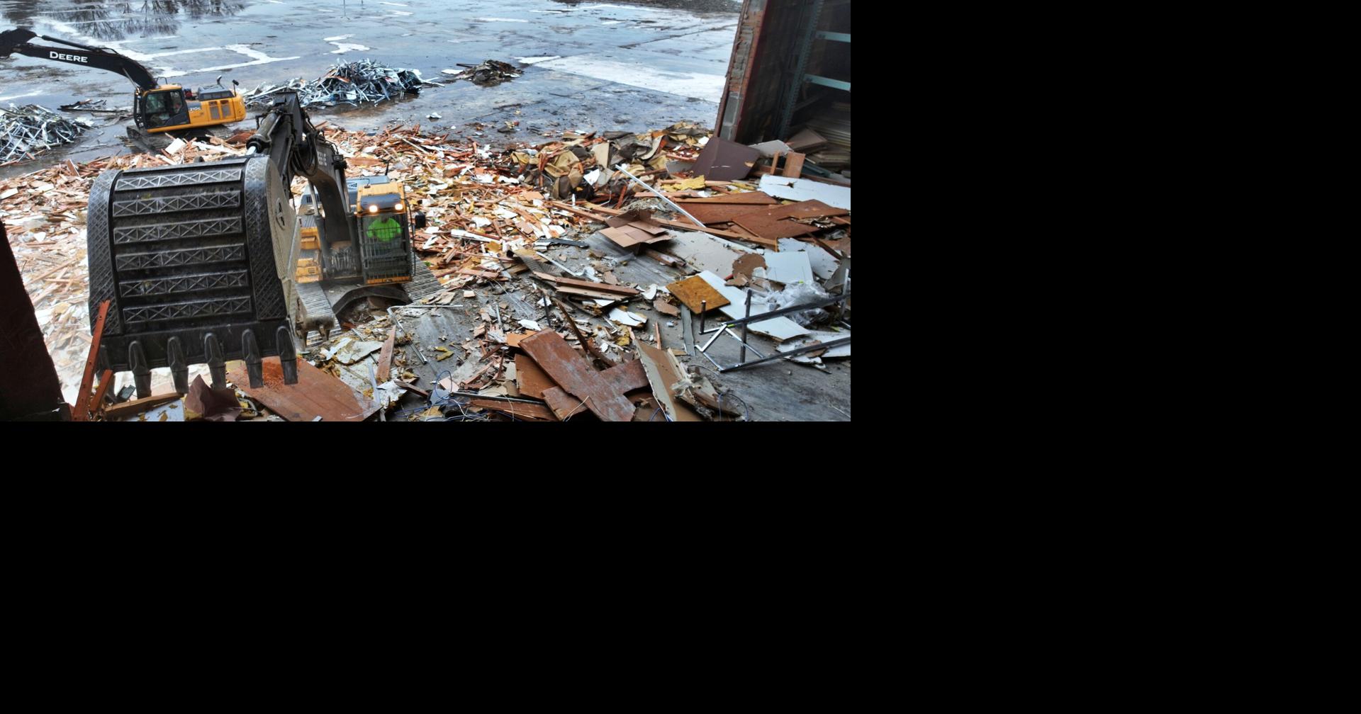 Shenango Valley Mall demolition reaches former JC Penney | News ...