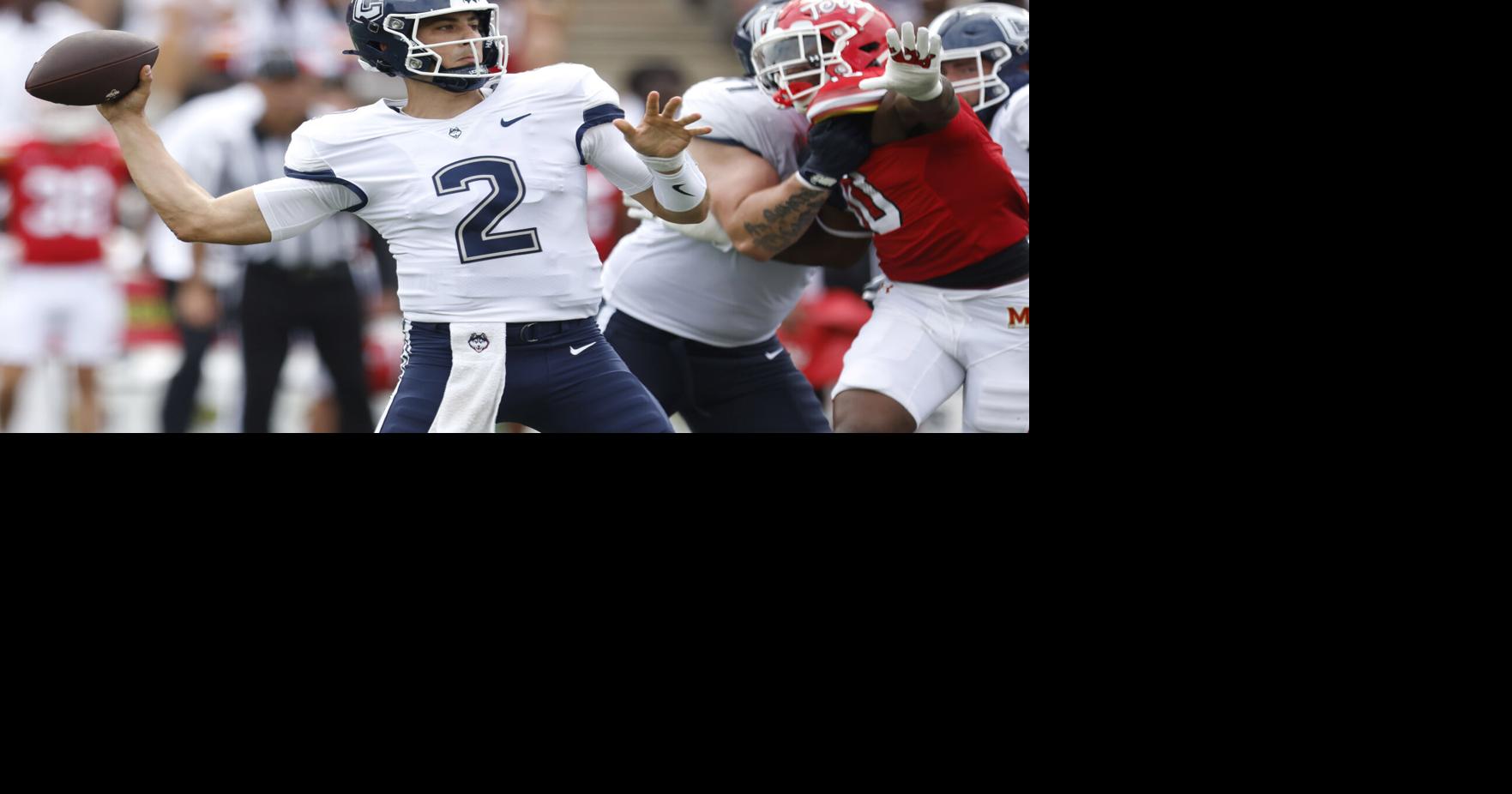 UConn beats Carolina in Fenway Bowl, dominating Belichick's next team ...