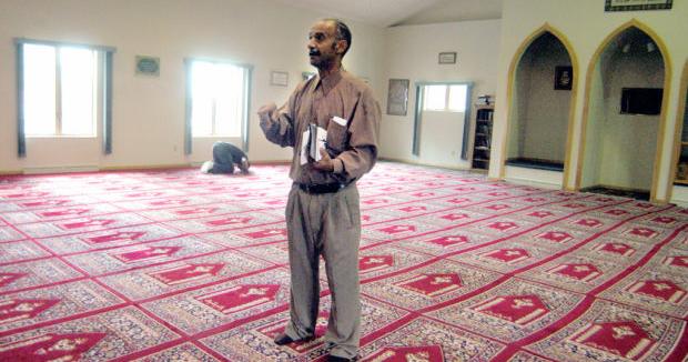 Open house at mosque sheds light on beliefs of Islam | Gallery ...