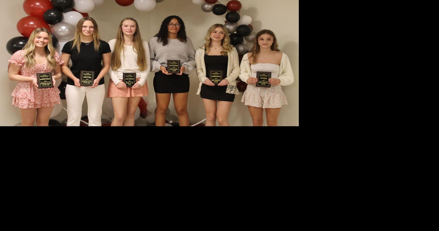 Lady Hounds celebrate season with Banquet | Sports | shipnc.com