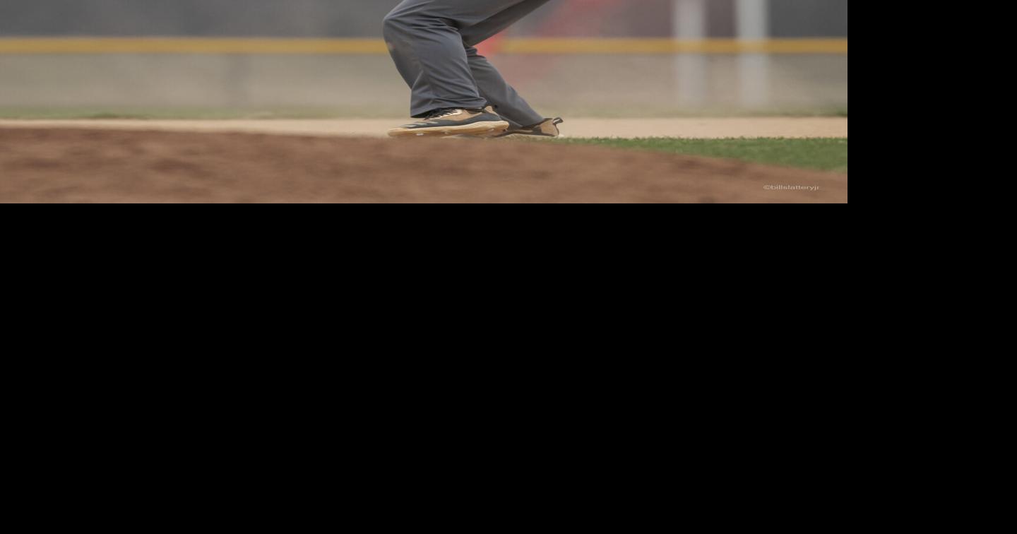 Greyhounds’ comeback attempt falls short at Big Spring, 3-2 | Local ...