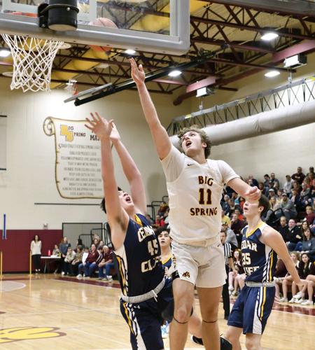 Big Spring basketball falls to Cedar Cliff in front of a raucous crowd ...