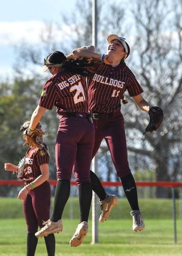 Bulldog Softball Defeats Rival Greyhounds, Plus Two More | Valley Times ...