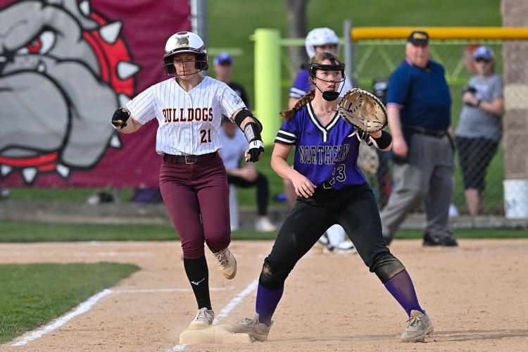 Bulldog Softball Drops Game to Northern | Valley Times Star | shipnc.com