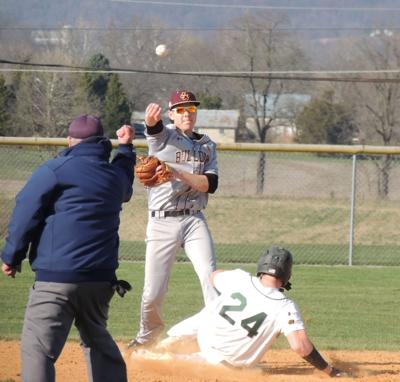Bulldog errors prove costly in loss to Rockets | Vts Sports | shipnc.com