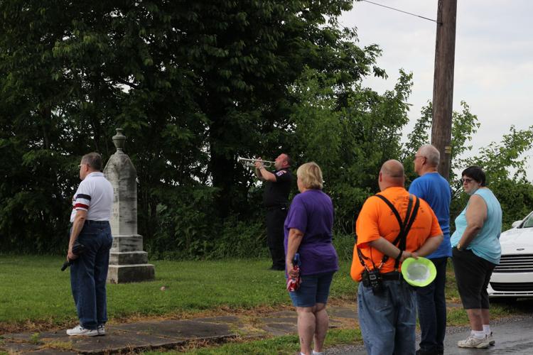 Walnut Bottom remembers all heroes during Memorial Day parade | Local ...