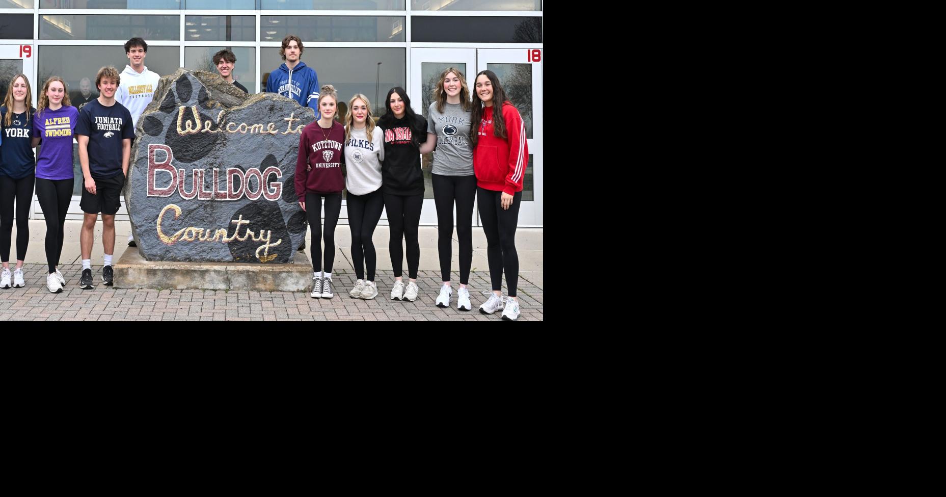 Senior Signees (Left to Right) Laylah Chestnut, Kira Eisenberg ...