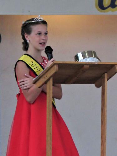 Payton Failor is named the 2021 Little Miss Newville | Vts News ...