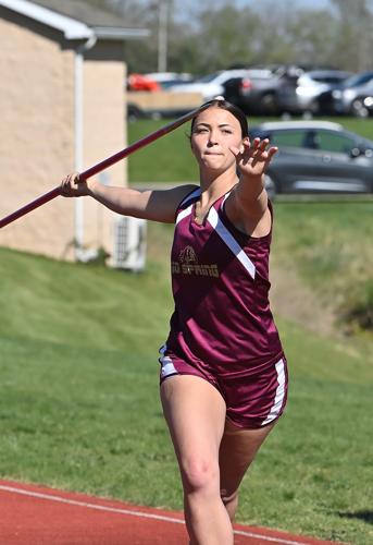 Breaking Records: Esther Reed breaks school record for shot put | Vts ...