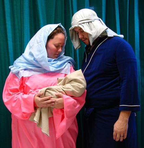 Church depicts Jesus’ birth with live nativity | Local News | shipnc.com