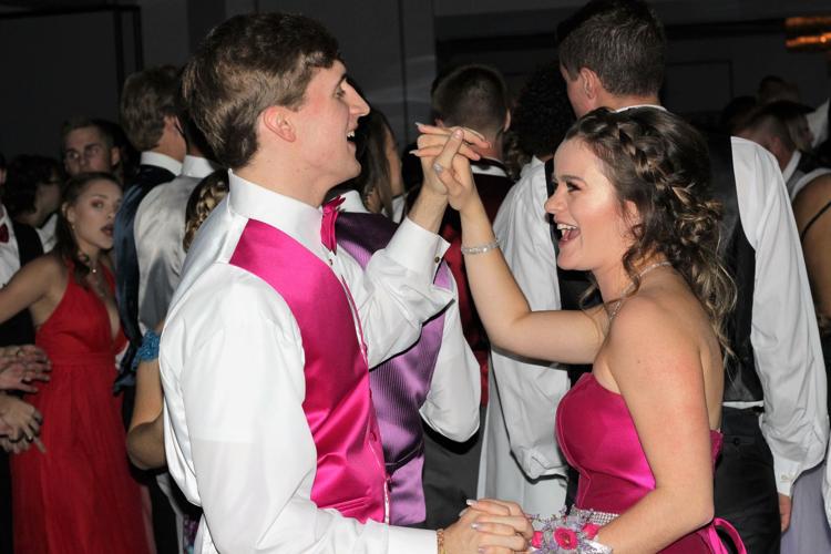 Brown, Yaukey crowned Prom King & Queen | Vts News | shipnc.com