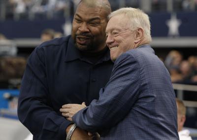 Larry Allen, a Hall of Fame offensive lineman for the Dallas Cowboys ...