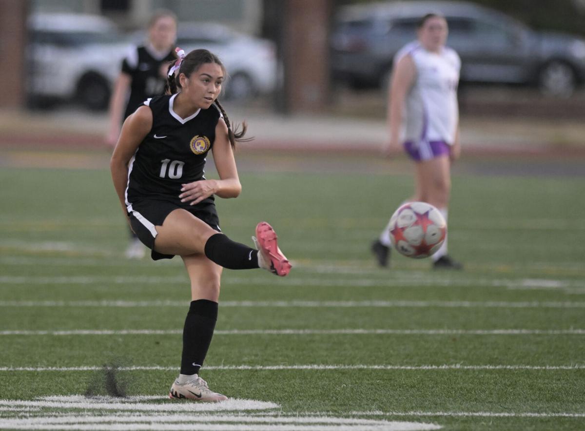 Girls soccer playoffs quarterfinals 3 Shreveport teams host | High ...