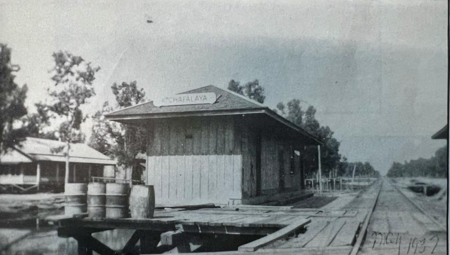South Pacific Railroad track stood before Atchafalaya Bridge | Curious ...