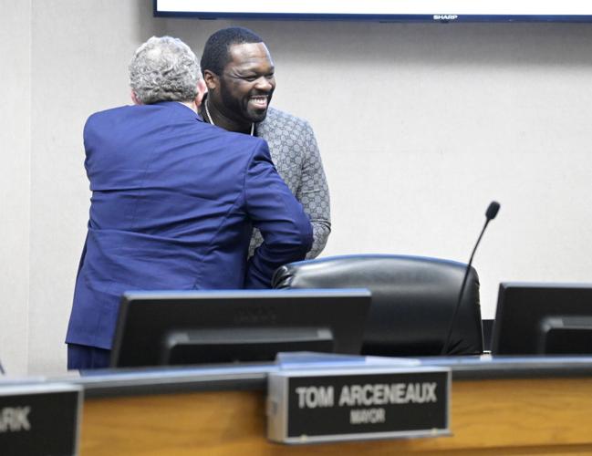 50 Cent attends Saints home game, poses with officials | Food ...