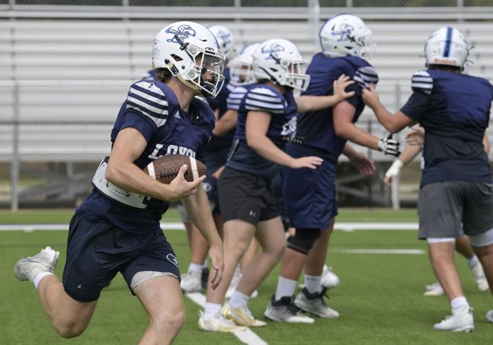 A year after his transfer, Loyola quarterback ready to play | High ...