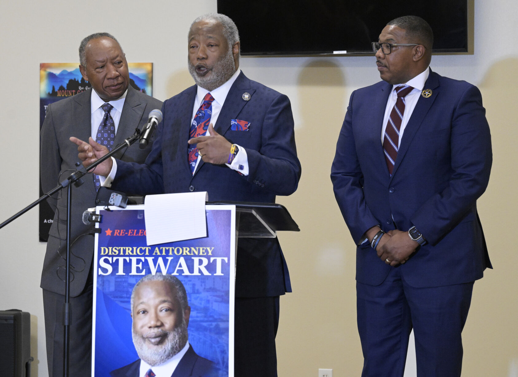 Caddo DA touts justice, mercy in Shreveport campaign event | News ...