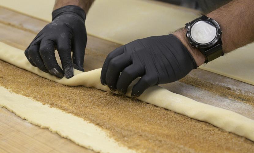 Shreveport bakery creates European, New Orleans king cakes | Mardi Gras ...