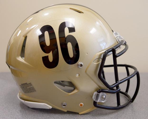 Saints honor Cortez Kennedy by wearing No. 96 on practice field ...