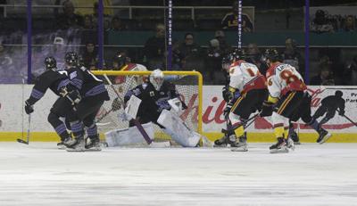 Mudbugs start seven-game road swing in El Paso, trade a goaltender ...