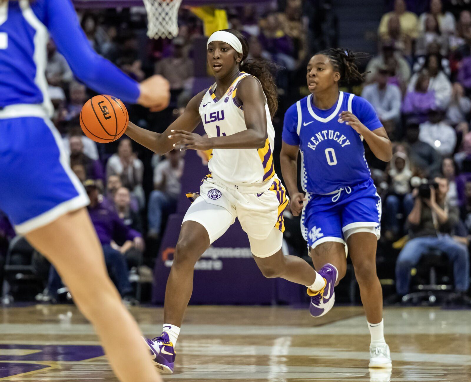 Flau’jae Johnson shows the ‘sky’s not falling’ on LSU women | LSU ...