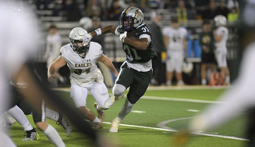 Photos: Football 2023 - Calvary defeats Menard | Photos ...