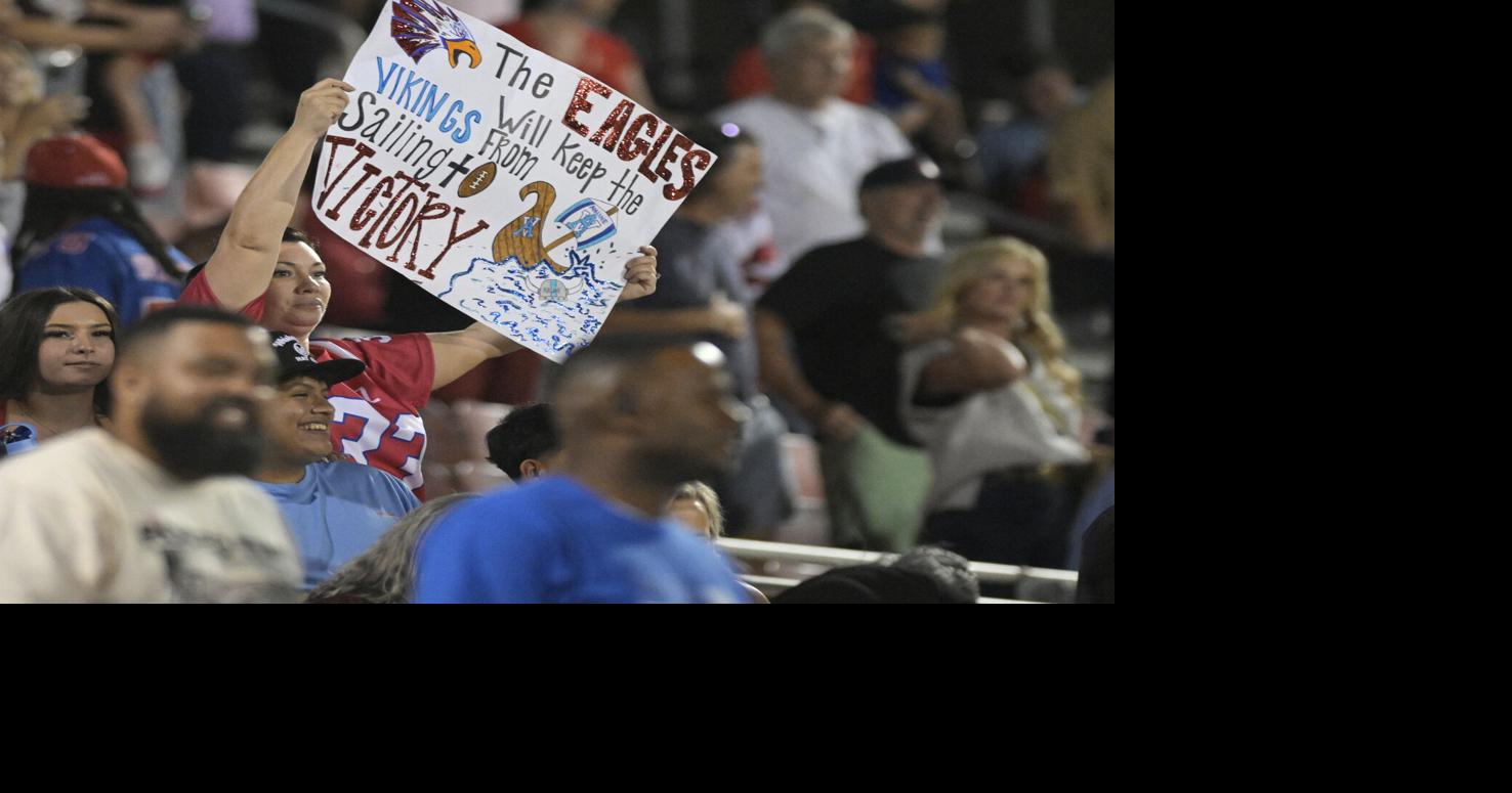 SBC Advocate/318preps Fan of the Week 4: Glitter sign puts Evangel mom over the top | High ...