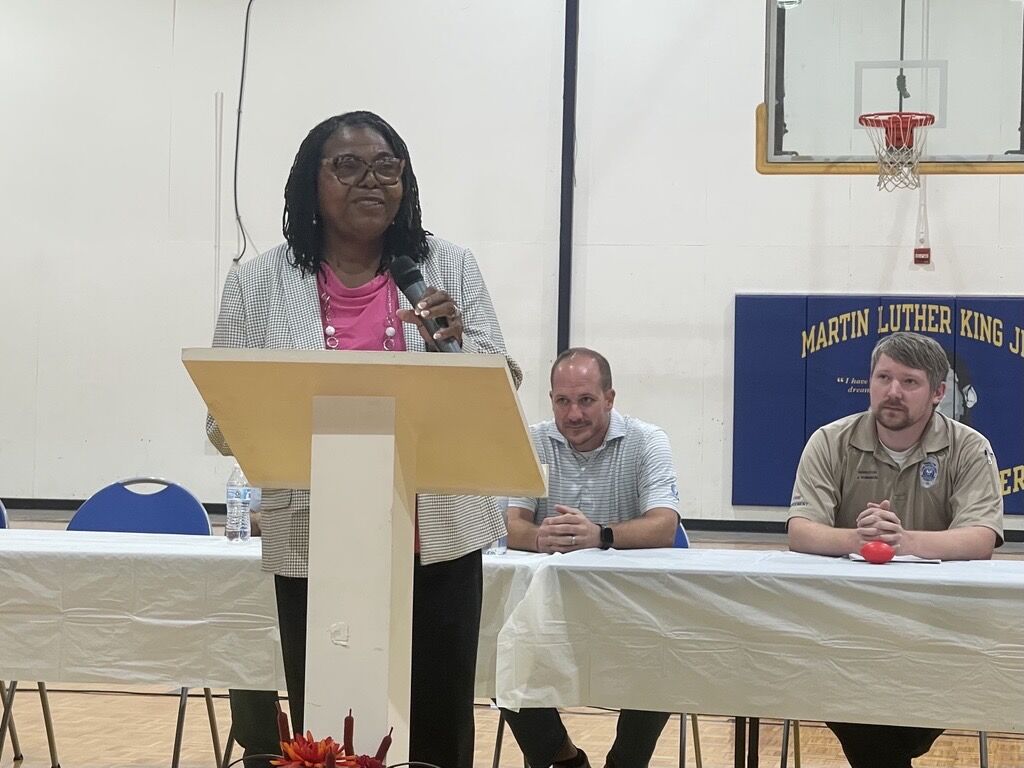 Bossier City locals grill officials at Debra Ross' town hall | News ...