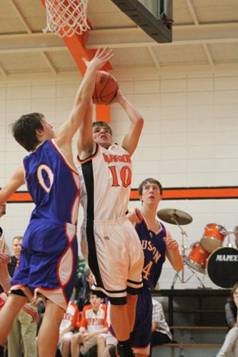 Age isn’t excuse for Savage’s boys basketball squad | | sidneyherald.com