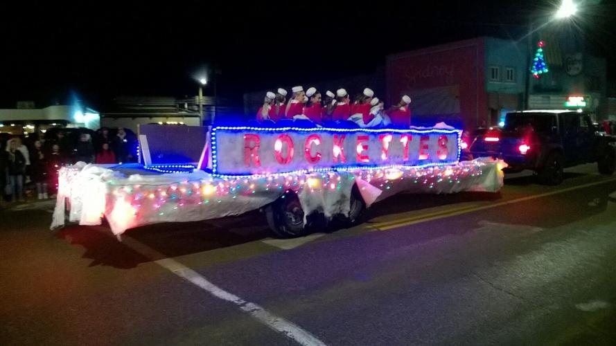 Sidney Holiday Parade of Lights attracts hundreds | Local News ...