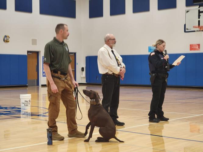 Red Ribbon week showcases drug sniffing dog | Local News | sidneyherald.com