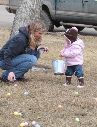 Children find fun at egg hunts | | sidneyherald.com