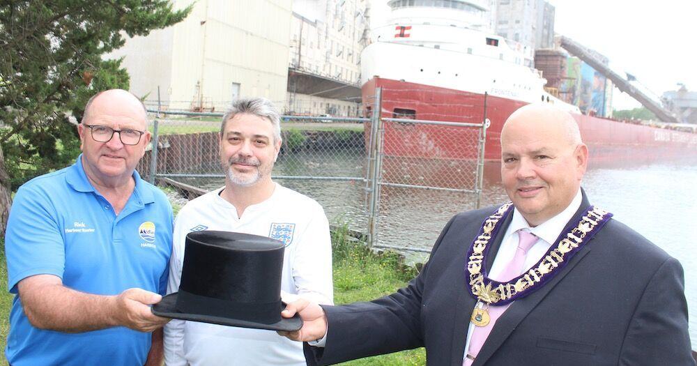 MV Frontenac honoured for being first ship into Midland