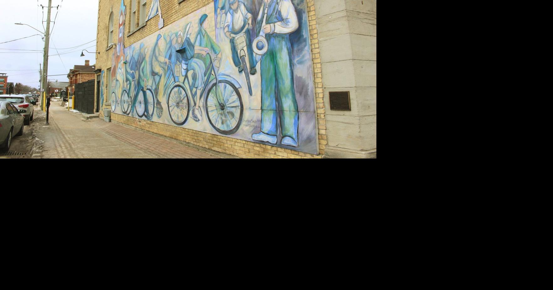 Collingwood downtown mural to be removed, replaced