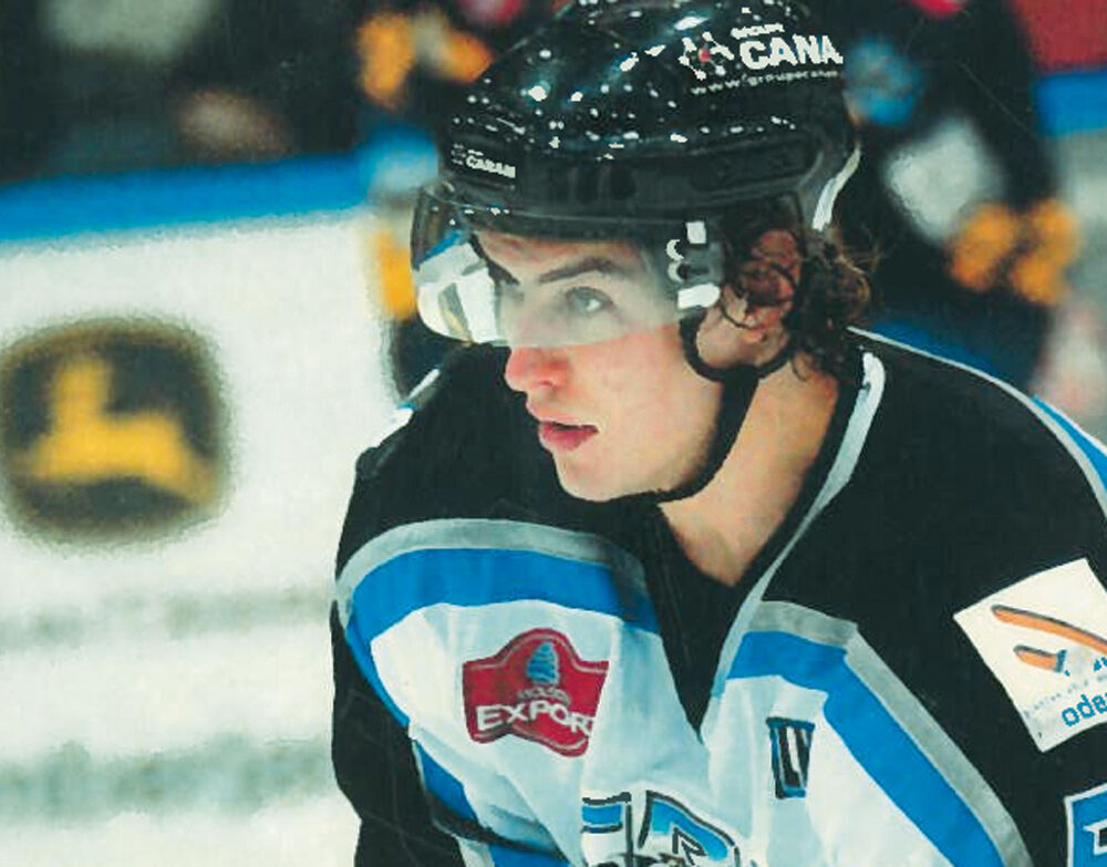 Former Barrie Colts player dies in Springwater crash