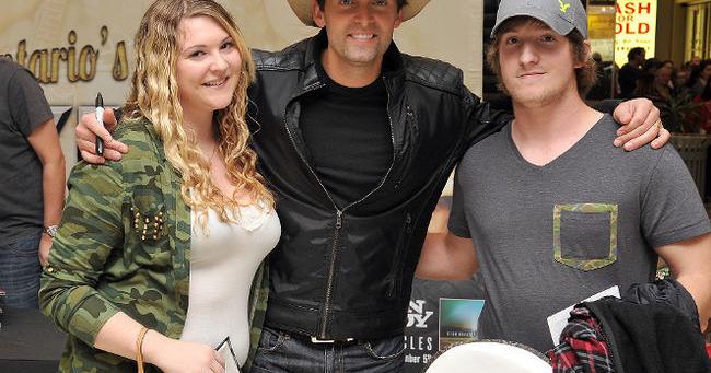 Canadian country music award winner Dean Brody visits with fans in Barrie
