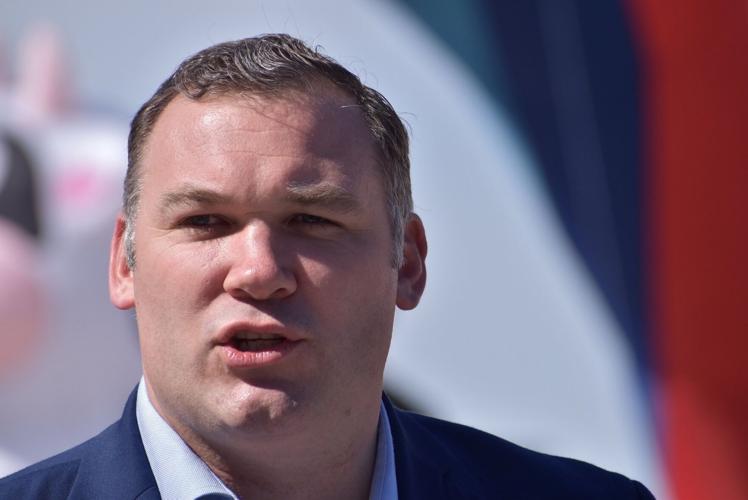 Barrie resident blocked on X by mayor, files complaint