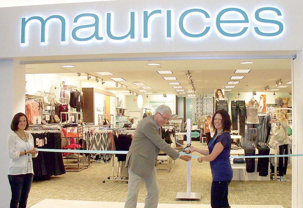 Clothing store opens