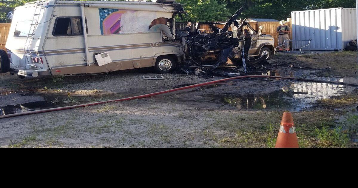 Firefighters extinguish trailer fire in Wasaga Beach; no one was inside ...