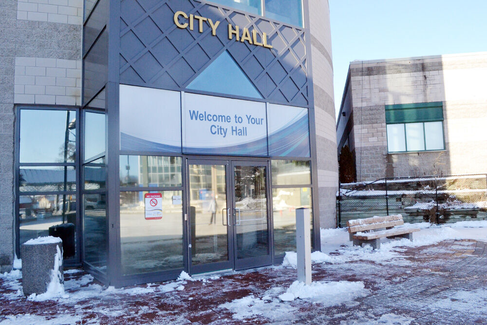 Barrie council asked to consider rebuilding city hall