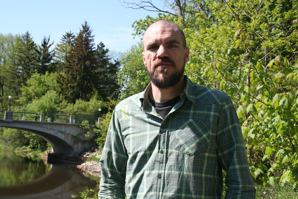 Jolley an independent