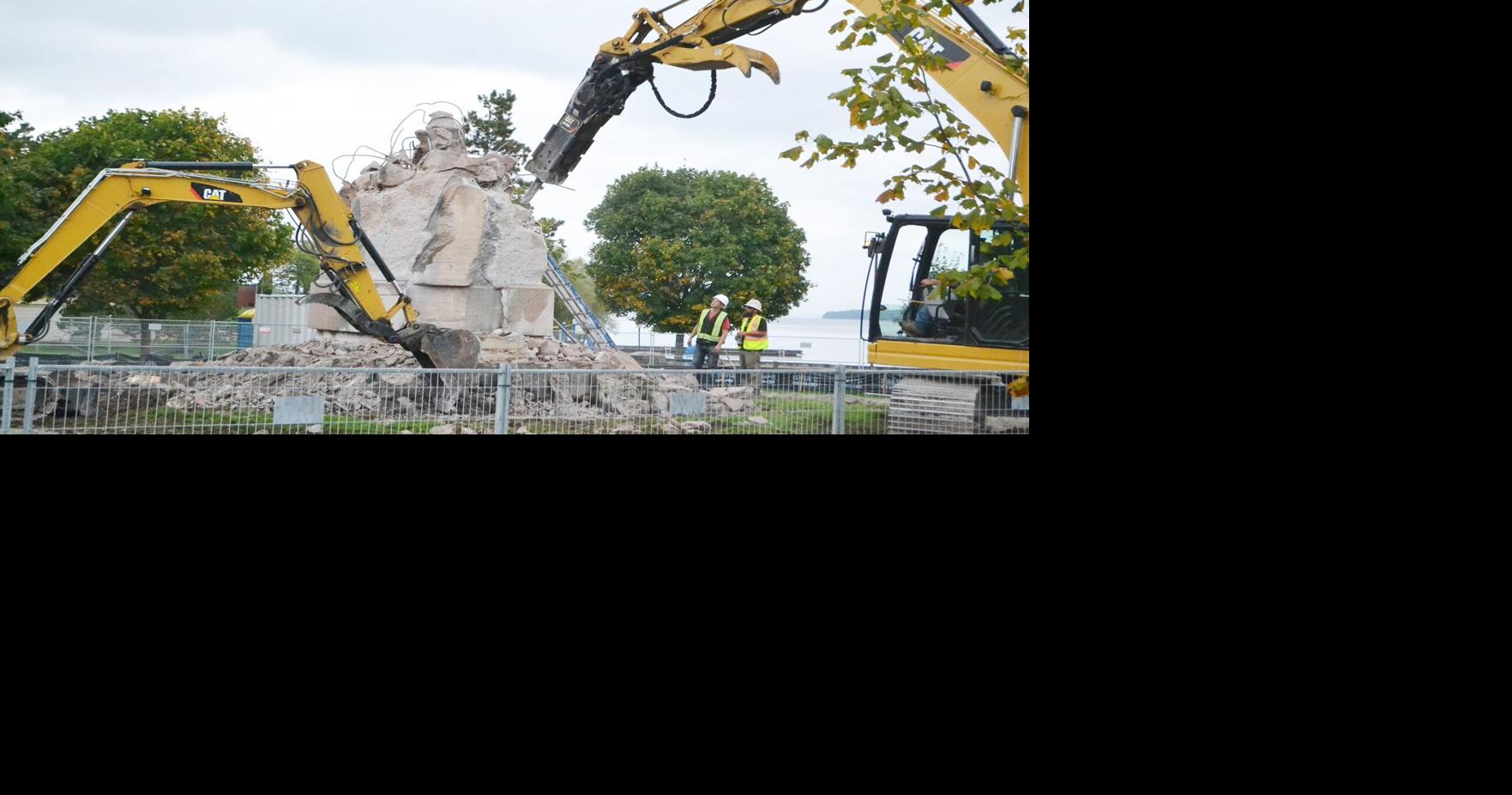 'Monumental' moment in Orillia's history as Champlain statues removed