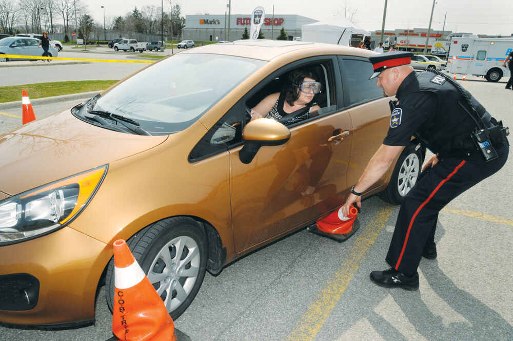Barrie cops fight impaired, distracted driving during Police Week