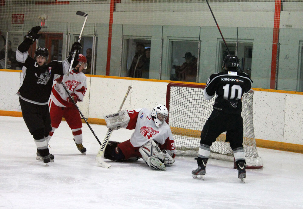 Knights of Meaford crush Shelburne 16-7