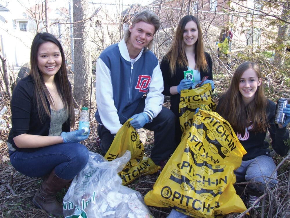 Nantyr students Pitch-In to pick up litter