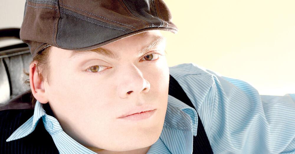 Justin Hines brings change to Barrie