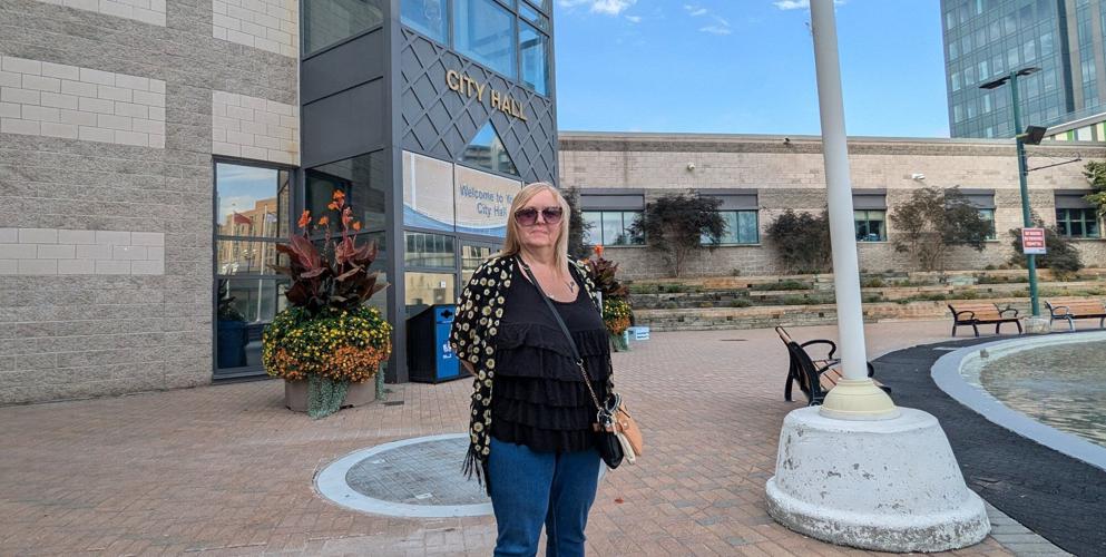 Barrie city hall sleep out planned amid strong mayor fears